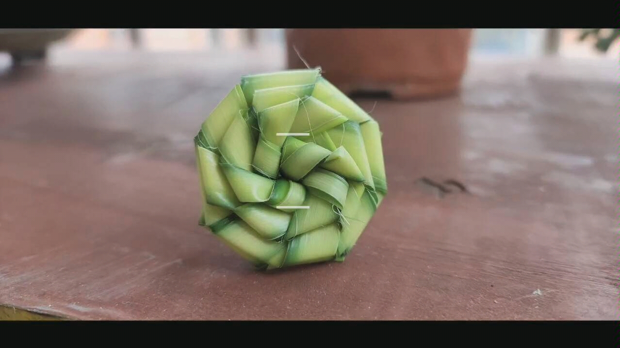 小时候在山上三婆婆教我编的玫瑰花 粽叶编织玫瑰花超简单教程,原料...