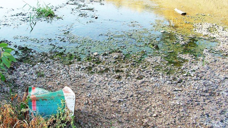 国家出台六大举措,治理农村土地环境污染,你们村的环境好吗?