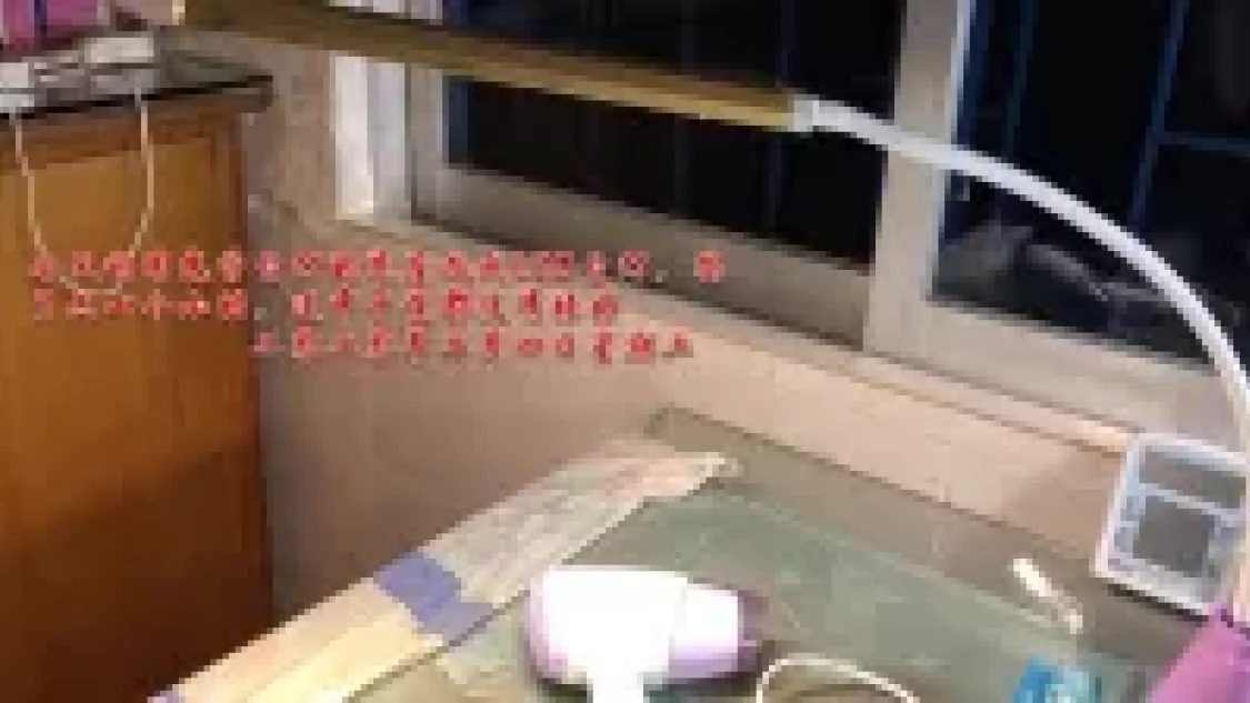 今天利用光管台灯的底座改成LED台灯