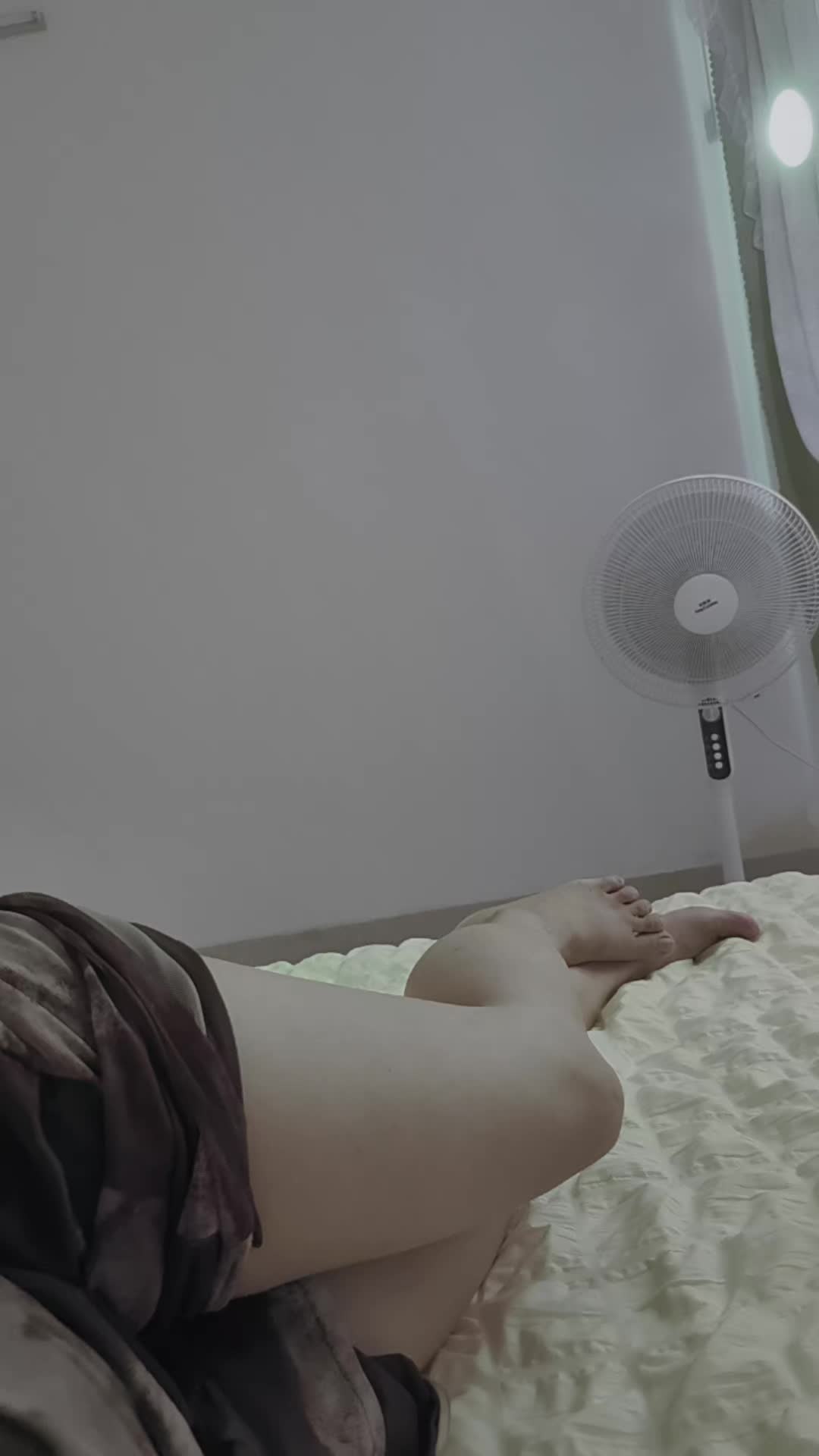 房东想收我电费,没门,有空调我都不开,我就要开风扇#电费交不起了 #...