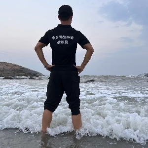 诸葛跑马谭茜尹 