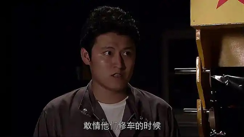 兄弟车行:对面车行使坏,小伙修的车发生事故,被公安带走调查