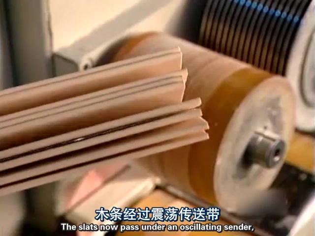 木质百叶窗的制造全过程 这一木头一次性切成9片木片,这刀具意料之外...