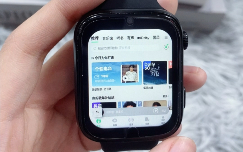 能看小说连接蓝牙耳机听歌的智能手表 没有手机也不会无聊啦～