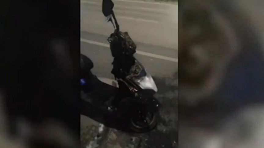 电动自行车突然起火,热心“的哥”见义勇为,帮忙灭火