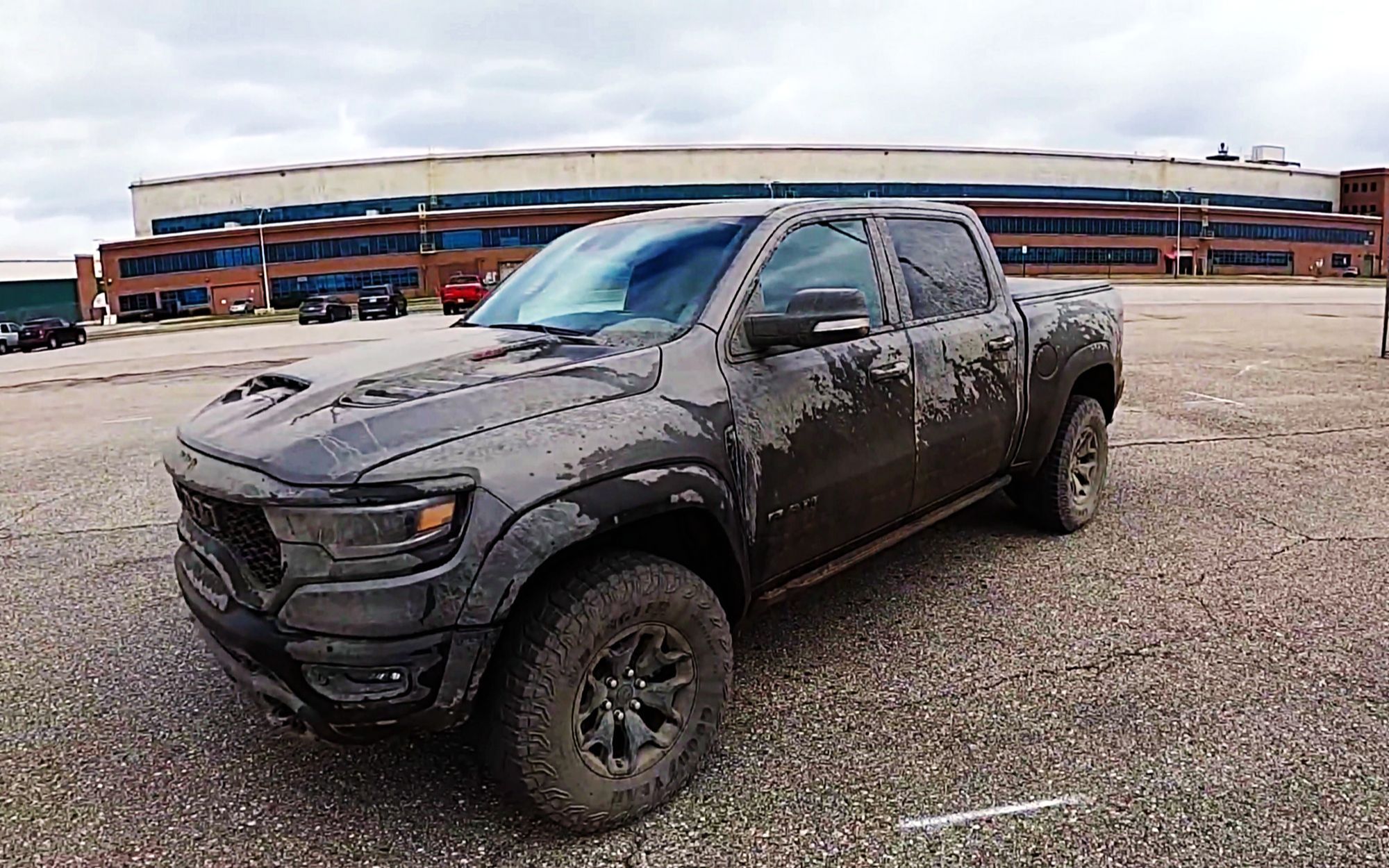 《黄石》皮卡!沉浸式驾驶体验 | 2021款道奇公羊RAM 1500 TRX