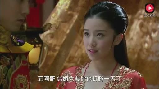 还珠格格:永琪欣荣大婚,小燕子众人伶仃大醉,永琪怒怼欣荣