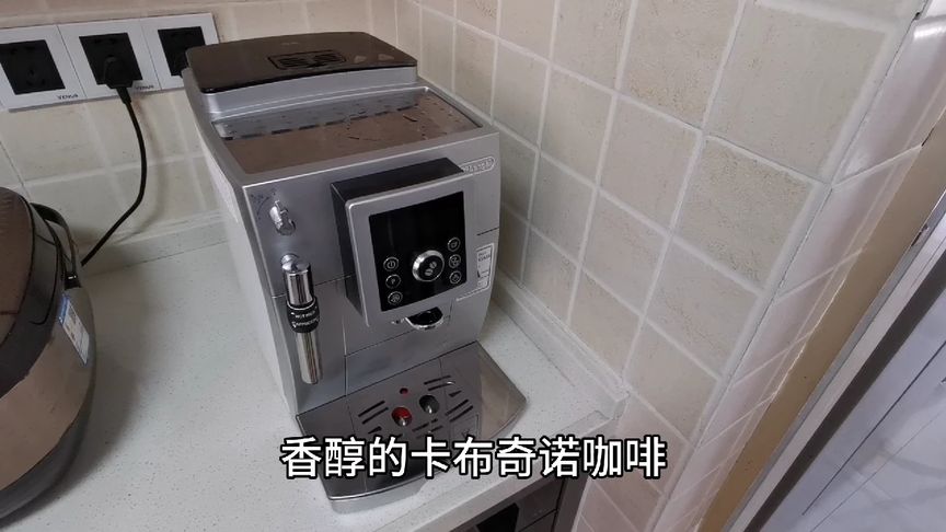 春节在家无聊,分享一下如何制作香醇的卡布奇诺咖啡!