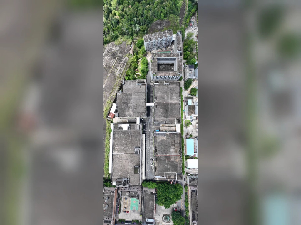 深圳龙岗宝龙红本工业园出售7Y宗地面积32000平,建筑面积83000平,...