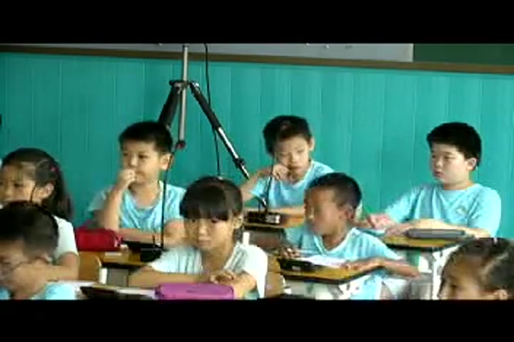 北师大小学数学四下《6.4平均数》-贾老师优质课公开课教学视频