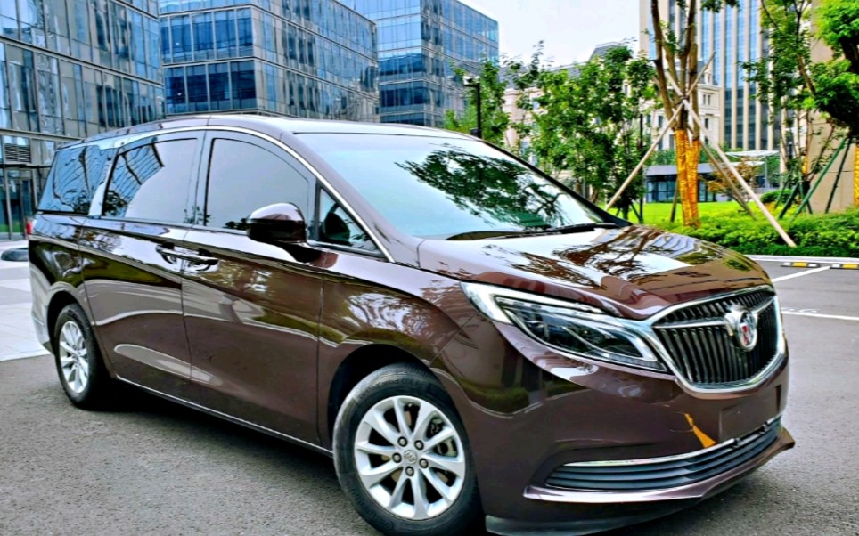 别克gl8商务车改装开门警示灯和照地灯