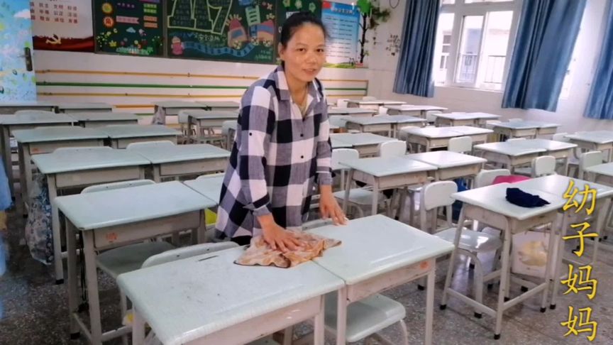 学生感冒发烧较多,老师说要家长帮忙擦课桌消毒。