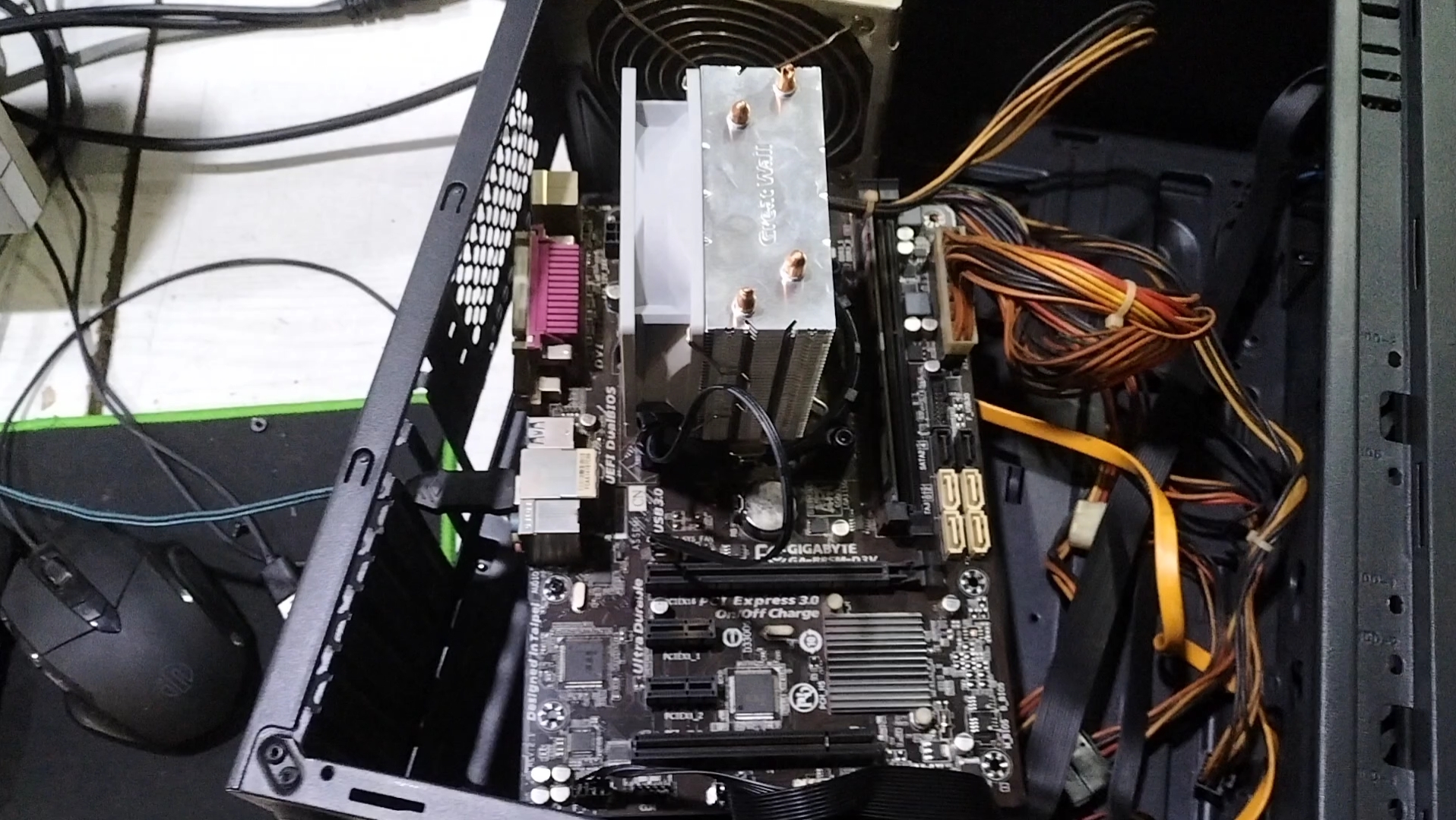 风扇转一下就停,求教