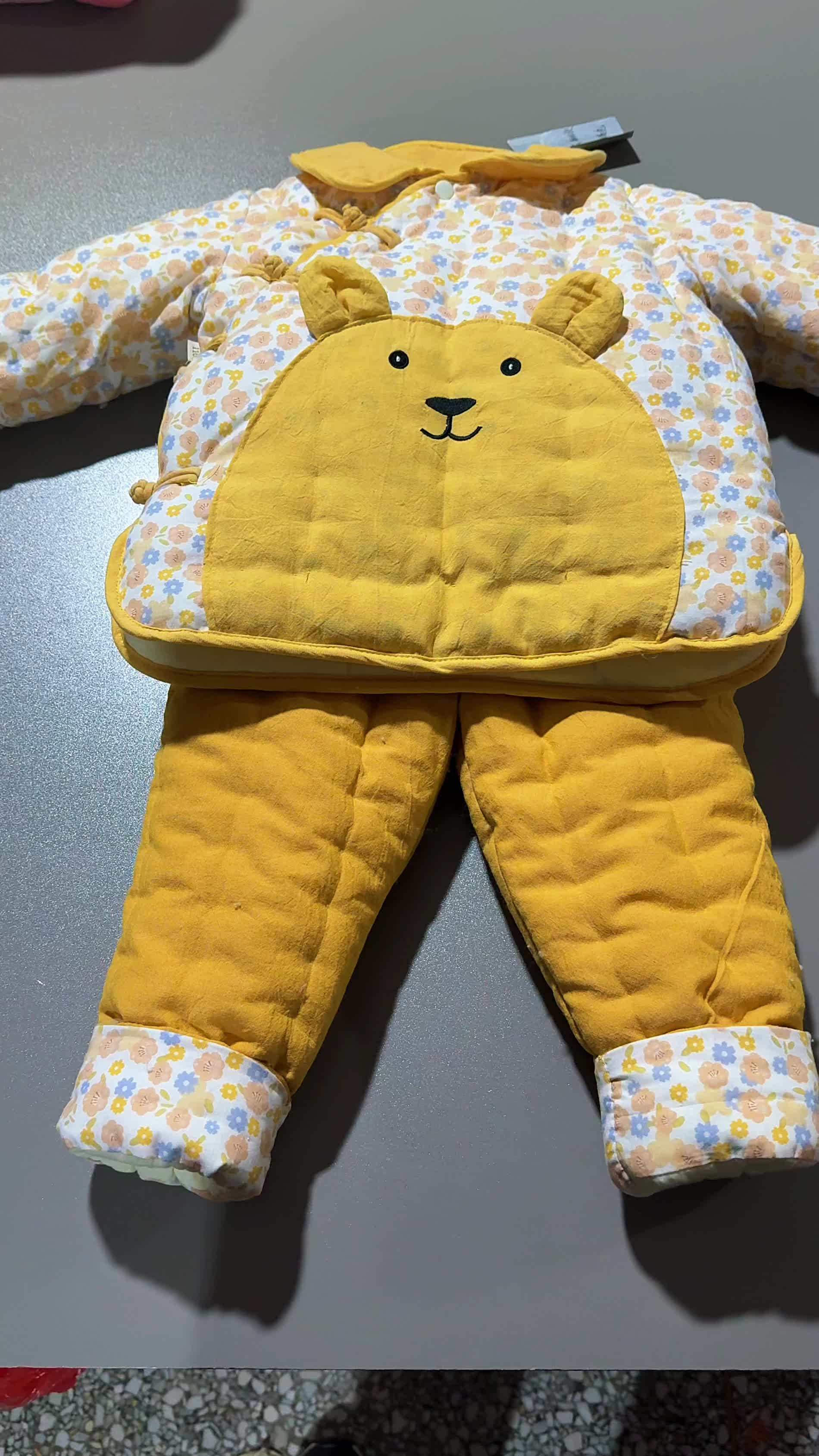 分体棉花衣 一针一线,是匠心的温度,也是传承的印记看这手工缝制的...