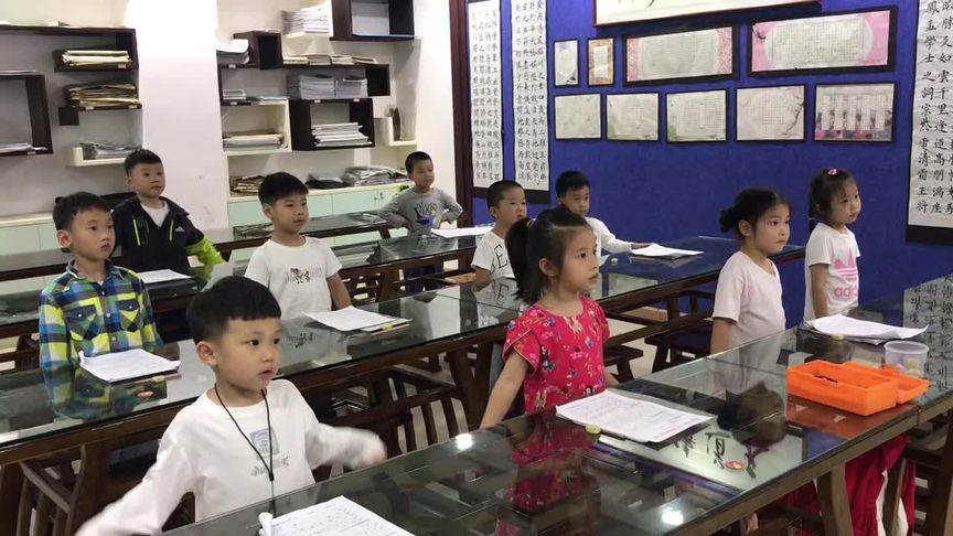 #课堂实录 幼儿启蒙班,国学融入课堂#传承文化 #硬笔书法教学