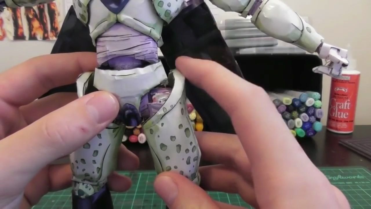 【龙珠Z手工】用一张纸制作出来完美细胞人‘沙鲁’!