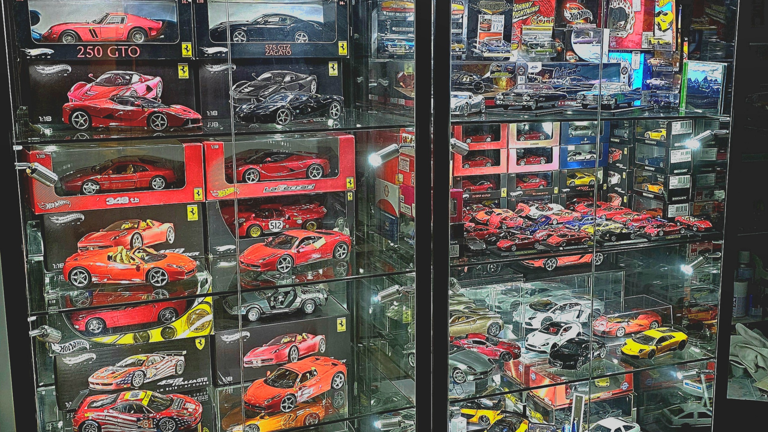 关于我房间新装的模型展柜…