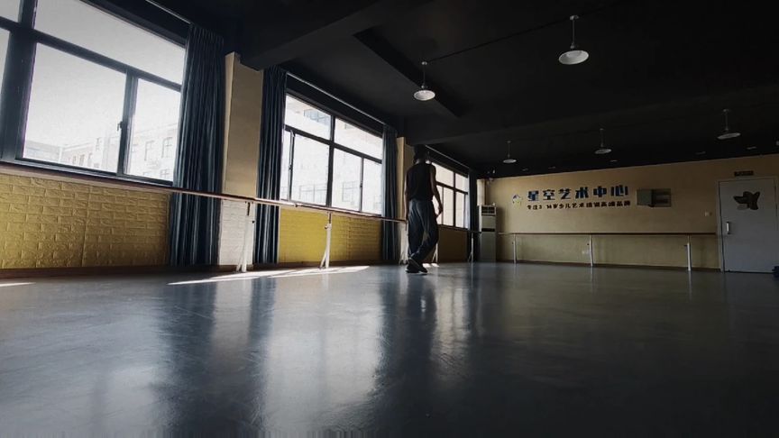 先模仿后改编#直播中控日常做什么