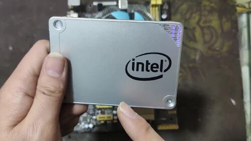 固态硬盘坏了想修复但不会制作更新固件的U盘怎么办?