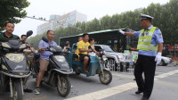 这三种电动车必须要有驾驶证、车牌、保险,不然上路就是个问题!
