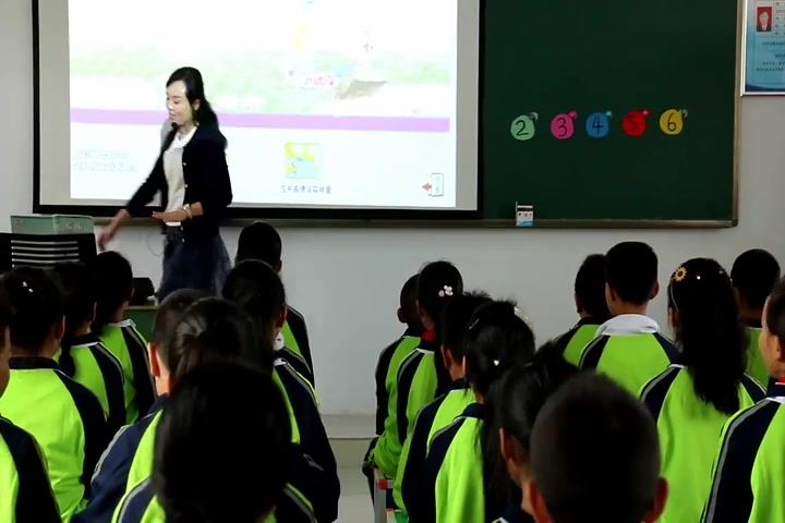 ...的合唱节歌曲《歌声与微笑》-胡老师_优质课教学视频(配课件教案)