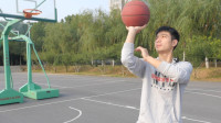 打篮球时原地单手投篮的基本动作,教练教大家一起来学习!