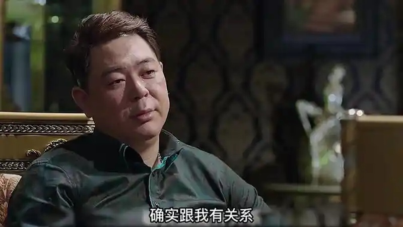伪善戒毒宣传者暗地制毒,罪证败露于,装满化学废料的垃圾袋