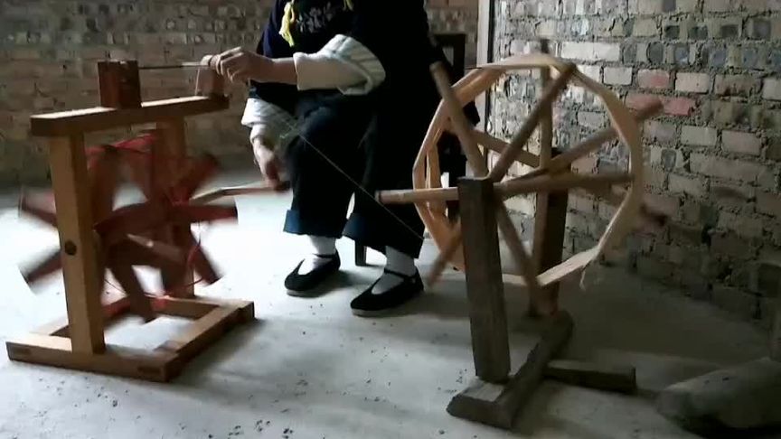 少数民族布依族民族服装制作流程,从采购棉花开始,快则半年