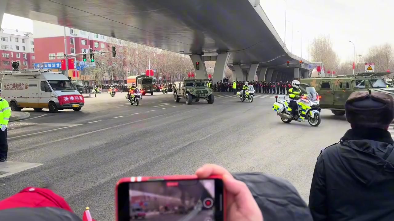 泪目!“待你回家 代你回家 带你回家”,抗美援朝志愿军烈士遗骸