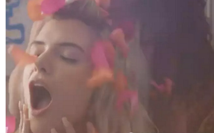 当外国人第一次用“挠痒神器”,那场面叫个销魂