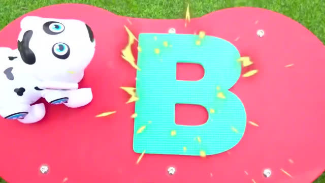 亲子游戏,教会宝宝认识字母