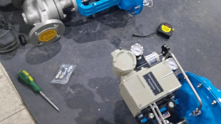 气动薄膜调节阀定位器组装调试