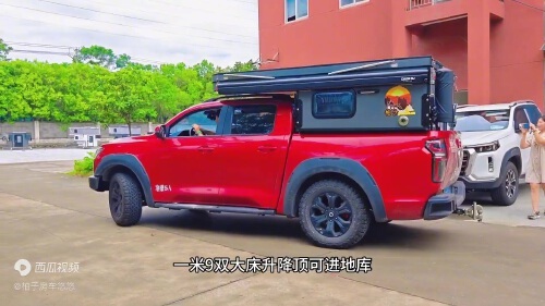 内蒙大哥3.9万装上皮卡背驮房箱变身越野炮房车,柚子房车