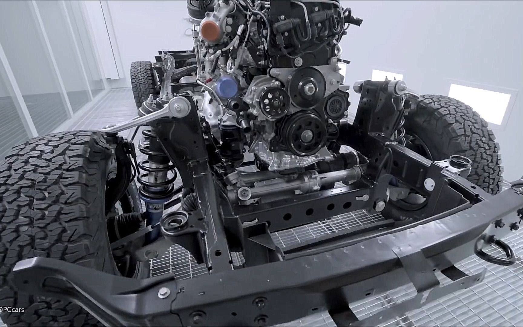 全新高科技悬挂系统!2019款福特Ranger Raptor猛禽高性能版来临!