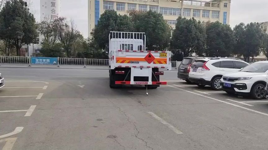 东风D9气瓶运输车6.8米,额载11吨#危险品运输 #气瓶运输