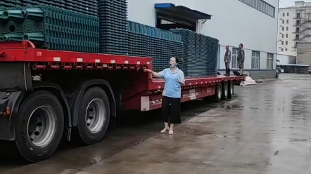 广东雨水收集项目pp模块今天冒着小雨开始发货。雨水收集pp模块是...