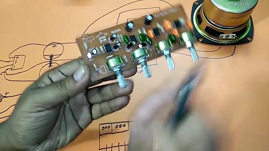 怎样制作一个音频音量放大器