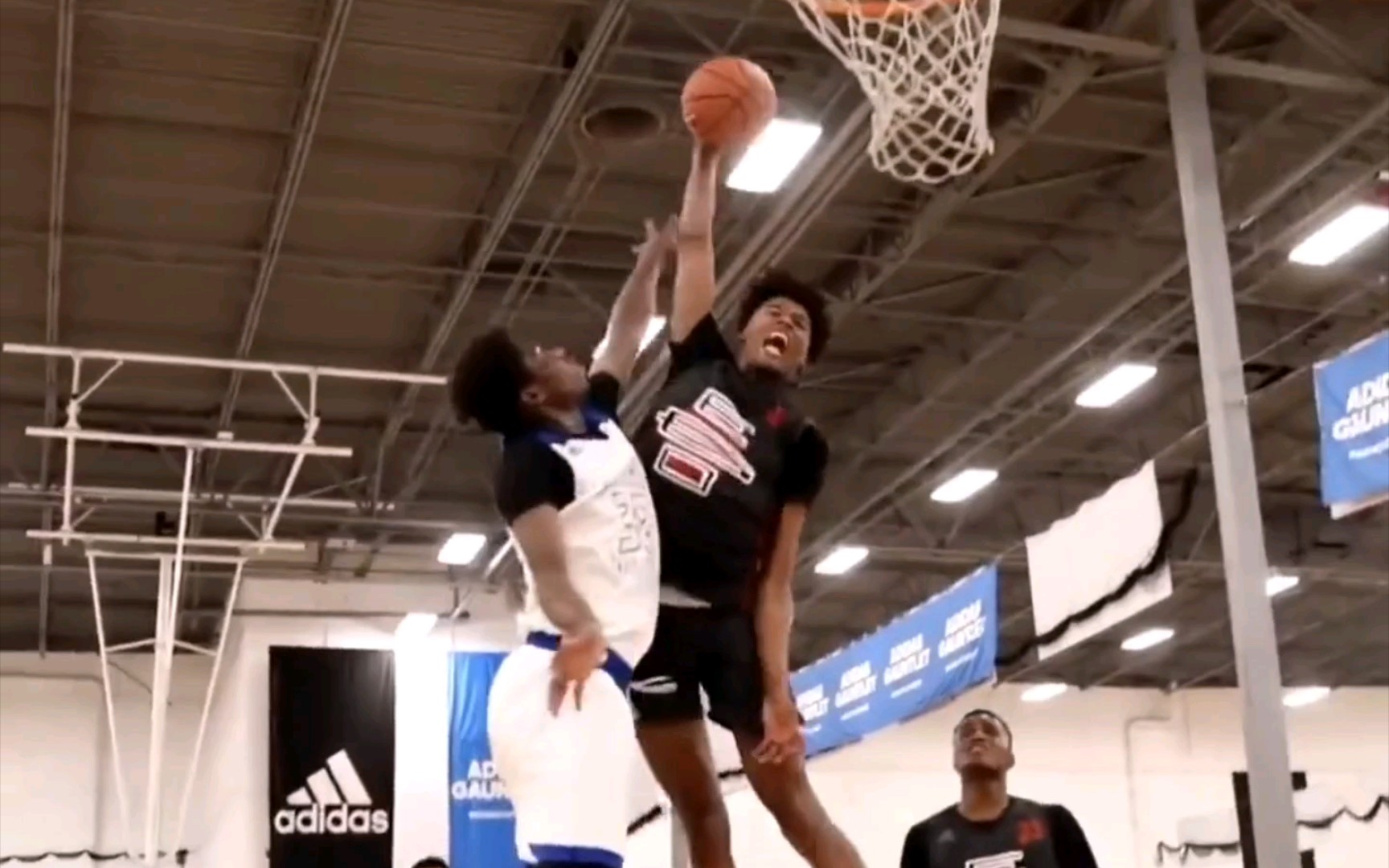 凯里沃克对决杰伦格林!