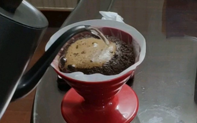 【手冲咖啡】传统艺能,45g粉冲600ml水。冲一大壶喝个爽。