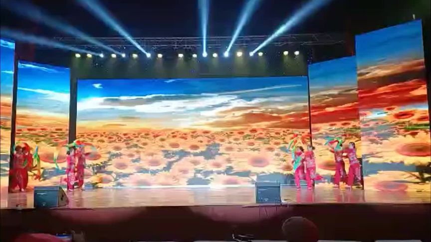 运动会精彩节目表演