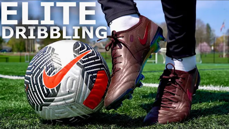 成为盘带精英的5种方法 | 专业足球运动员的有效盘带教学-7mlc足球教学