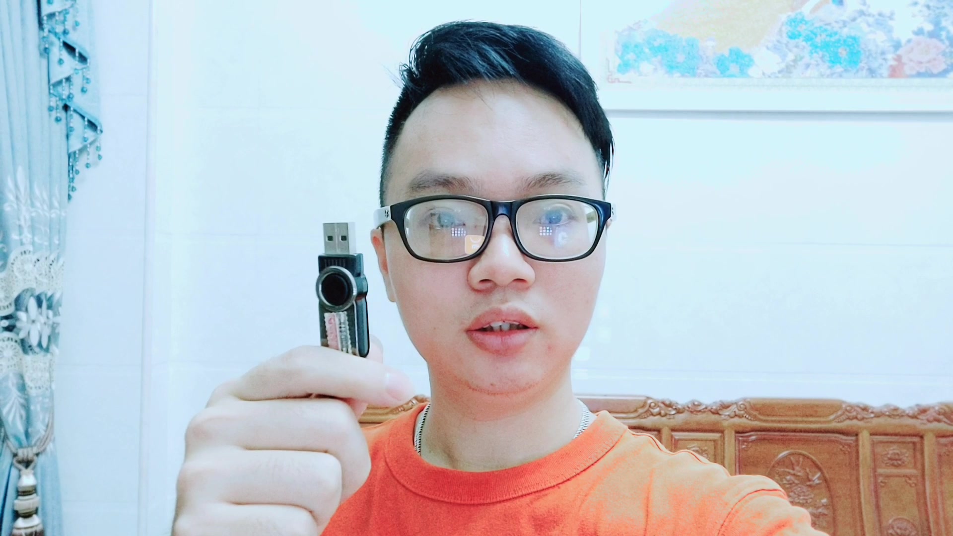 晓东教你智能电视,不花钱装电视直播软件,100多个高清台随便看