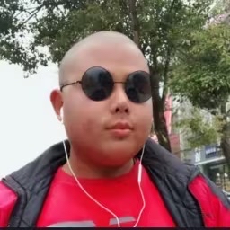 良子本人大戴胃这一块 