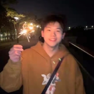 行行超可爱 