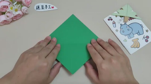 绿书签怎么做?制作简单又好看的折纸书签吧