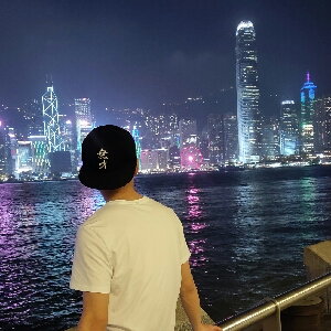不专业的小土 