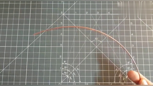废手机SIM卡做的是什么,能量接收器么?感觉我的物理都白学了