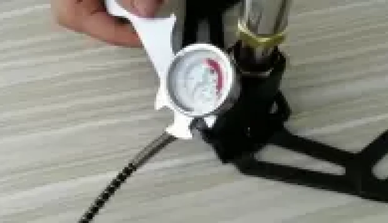 氧气瓶高压打气筒安装使用方法