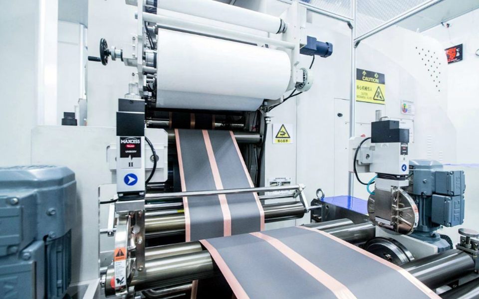 锂电池叠片机如何设计?叠片工艺和卷绕工艺有何优劣势?