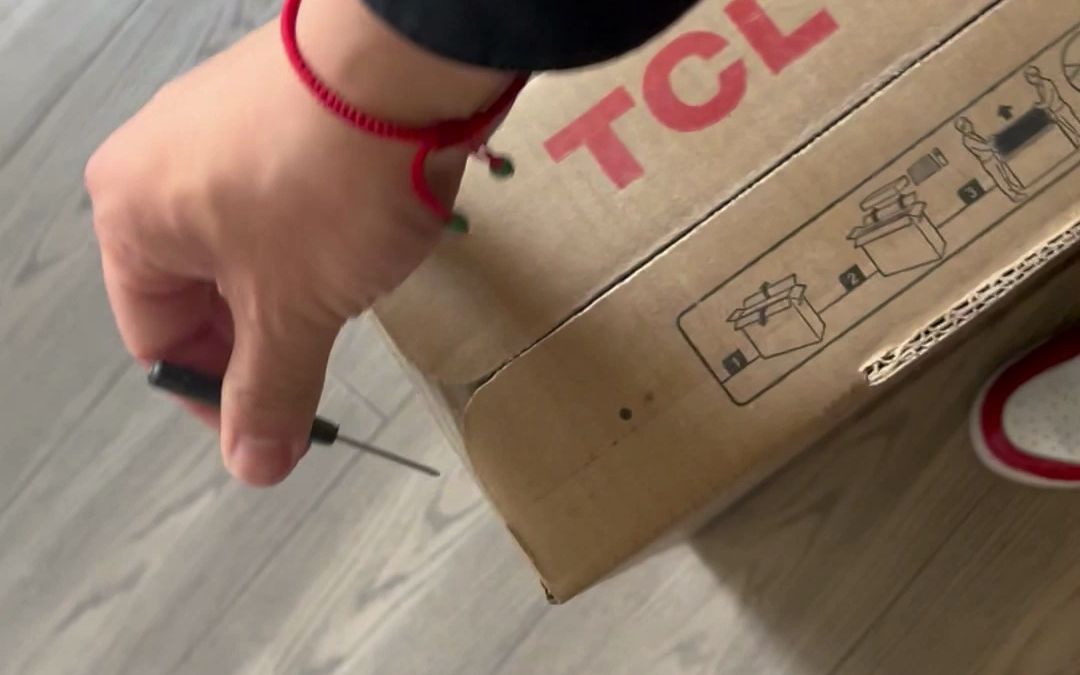 TCL43V8E电视机开箱激活过程